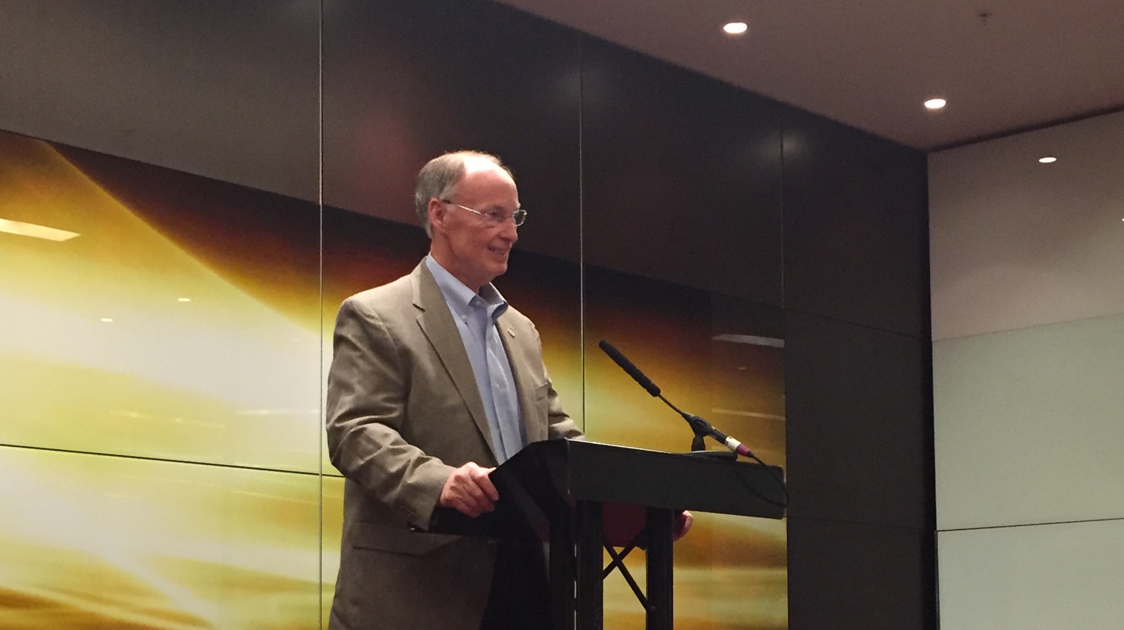 Gov. Bentley kicks off Alabama mission at Farnborough - Made in Alabama
